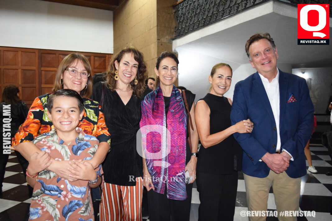 José Adrián conquistó a su público en el Manuel Doblado - Revista Q