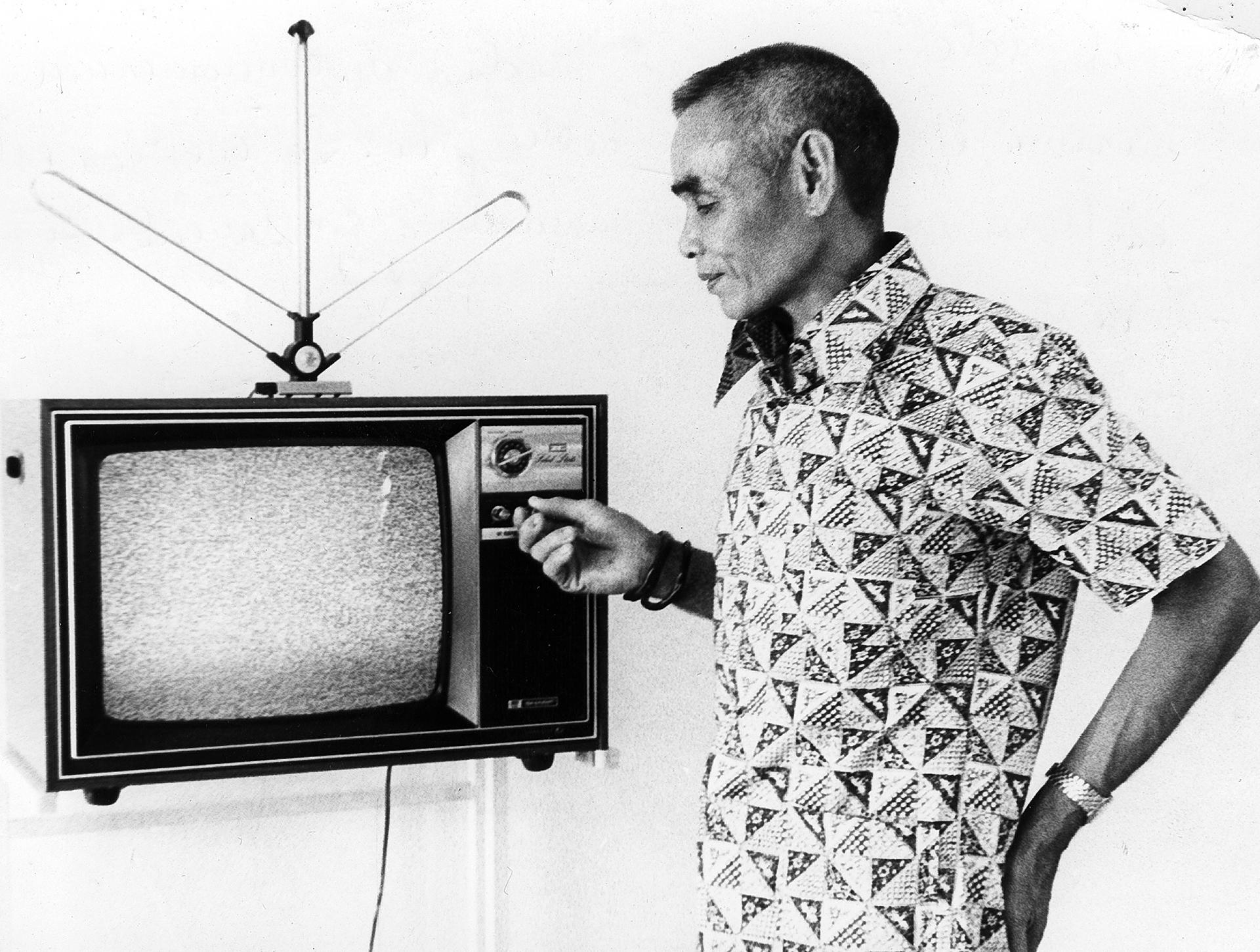 EL PRIMER APARATO DE TELEVISIÓN CUMPLE 100 AÑOS - Revista Q