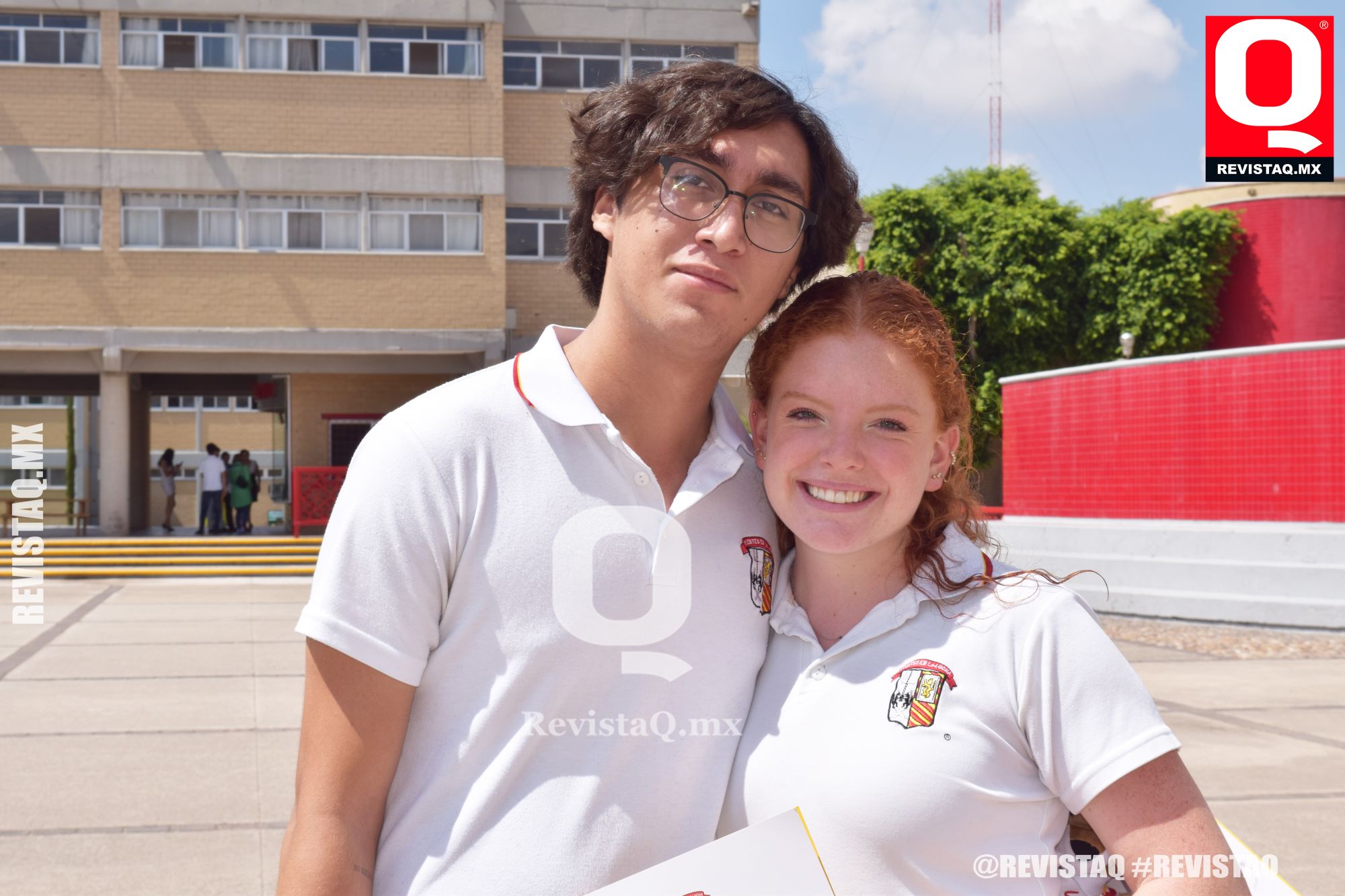 ¡Se titulan con éxito! - Revista Q