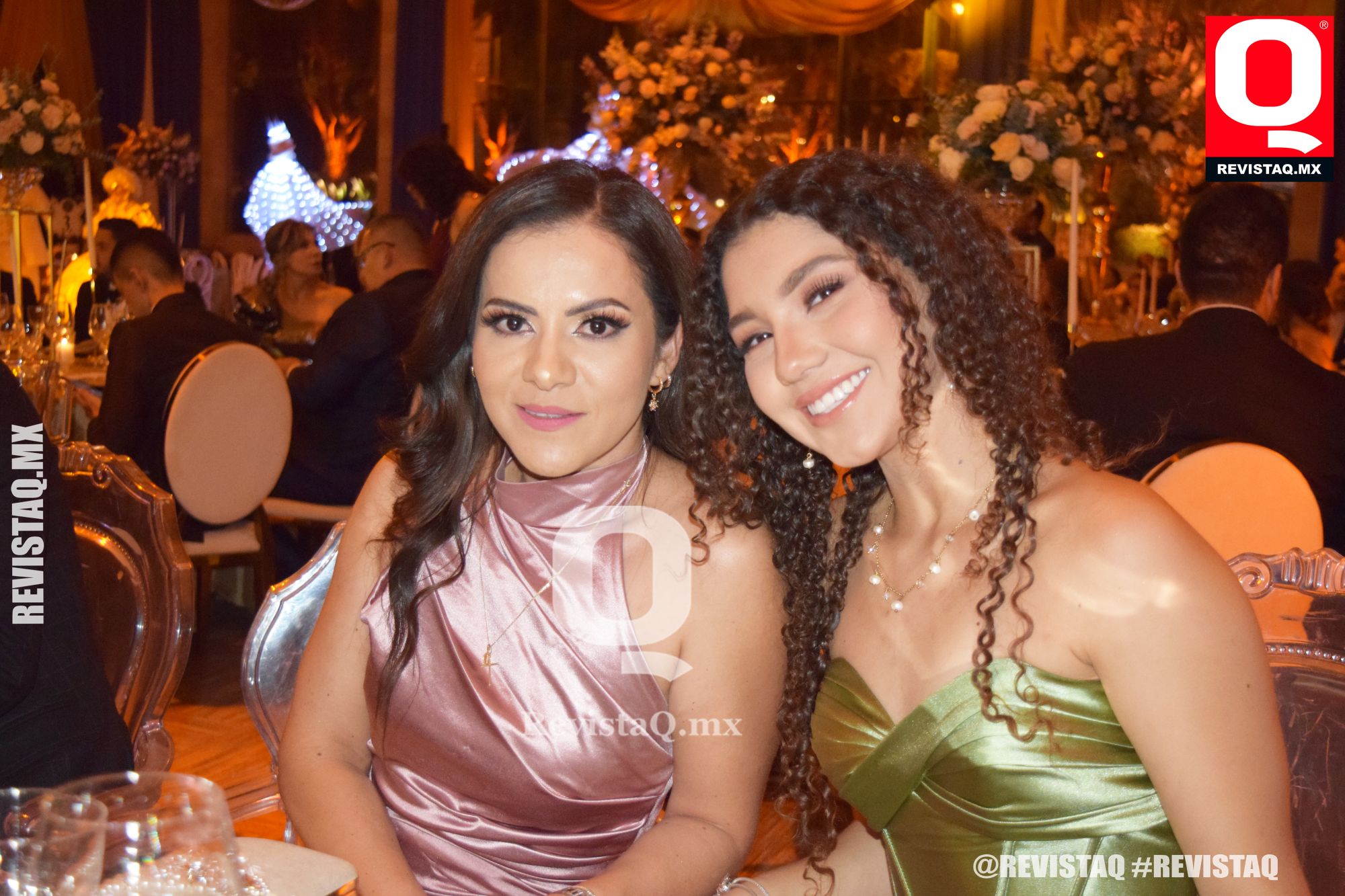 ANETTE JULIANA FESTEJA SUS MÁGICOS XV AÑOS - Revista Q