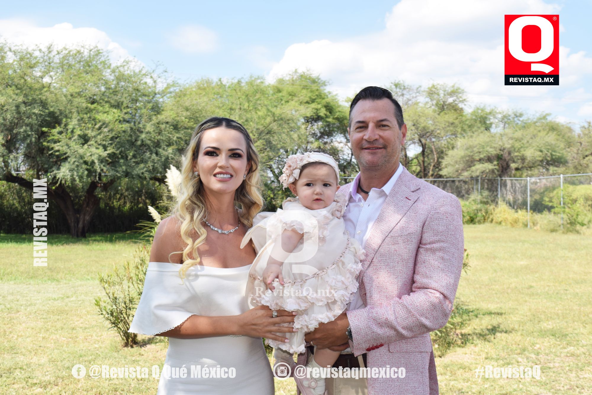 CELEBRAN SU BAUTIZO - Revista Q