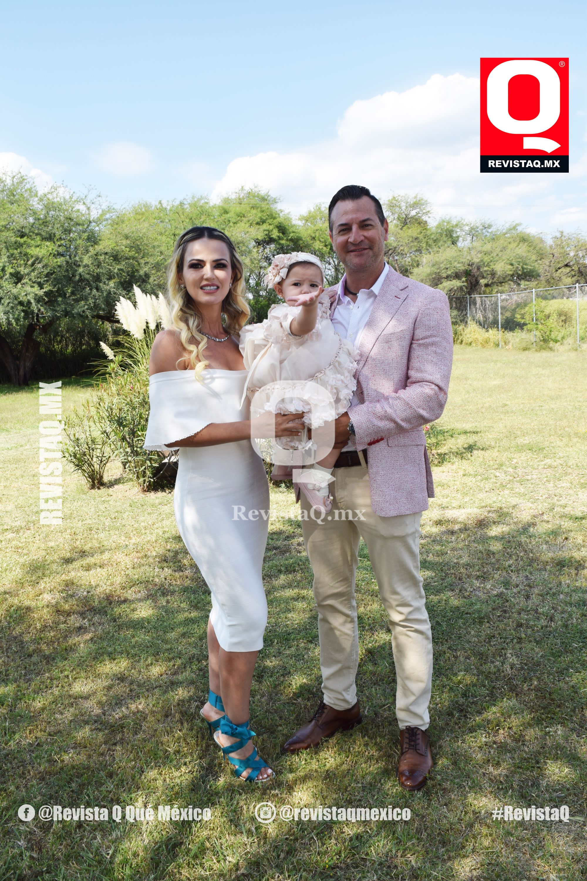 CELEBRAN SU BAUTIZO - Revista Q