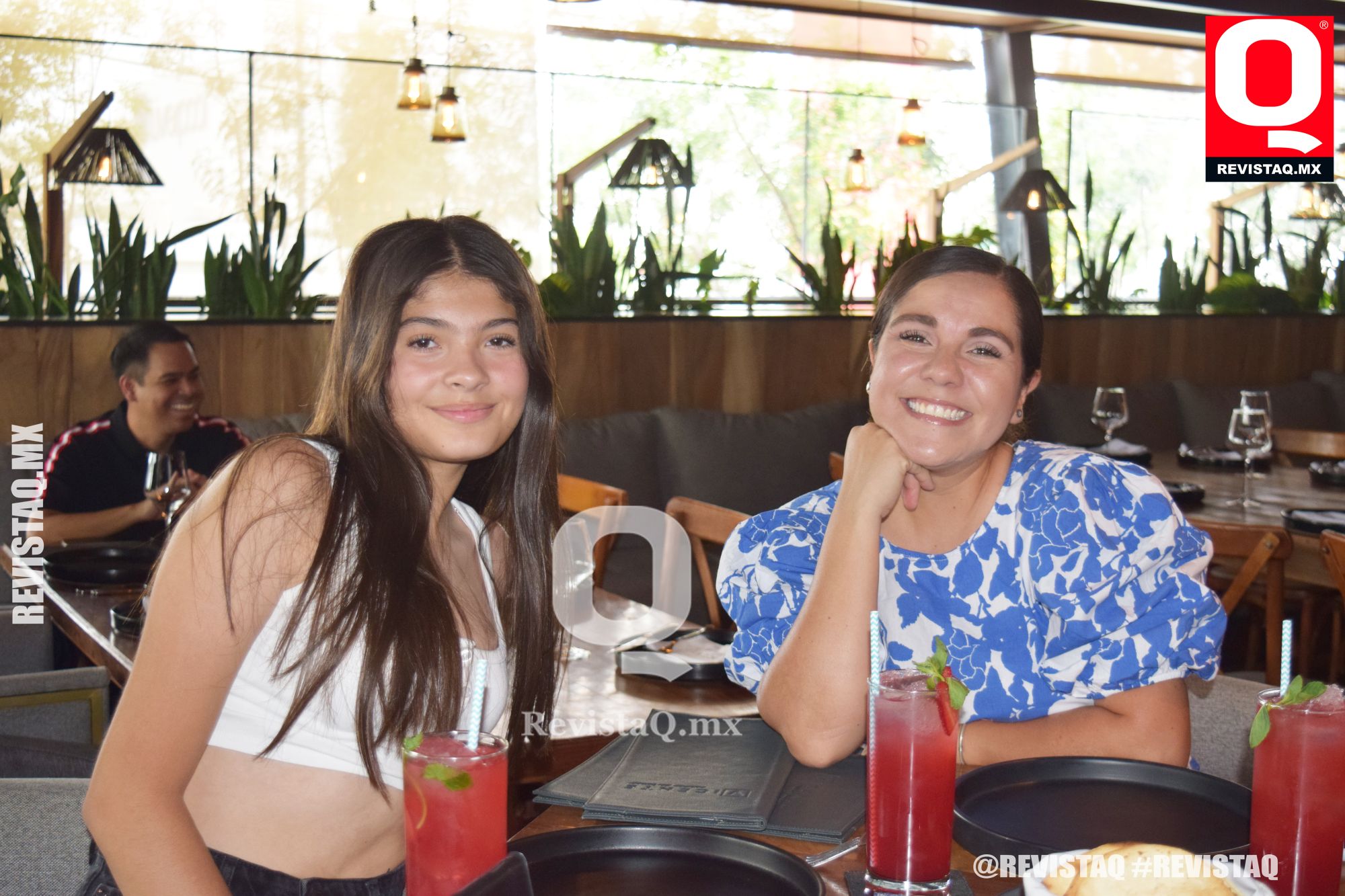 Celebran “La Dulce mágica y bella Vida” - Revista Q