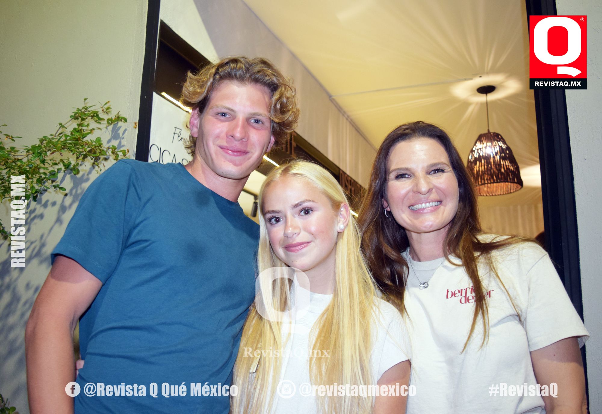 DIANA CASTILLO Y SUS HIJAS JULIETA CASTRO Y PAOLA CASTRO INAUGURAN WILD ...