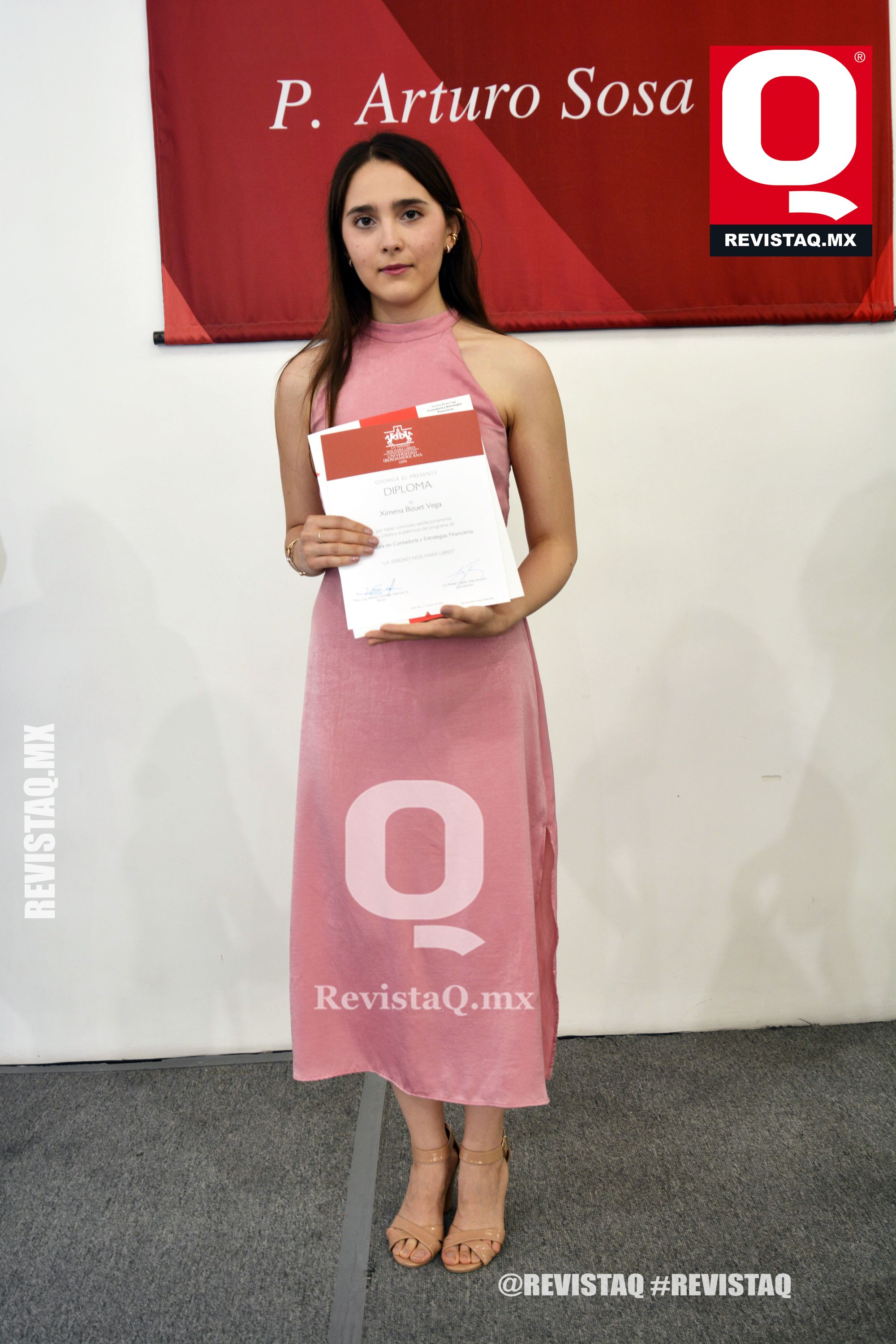 DIPLOMA QUE ENORGULLECE - Revista Q