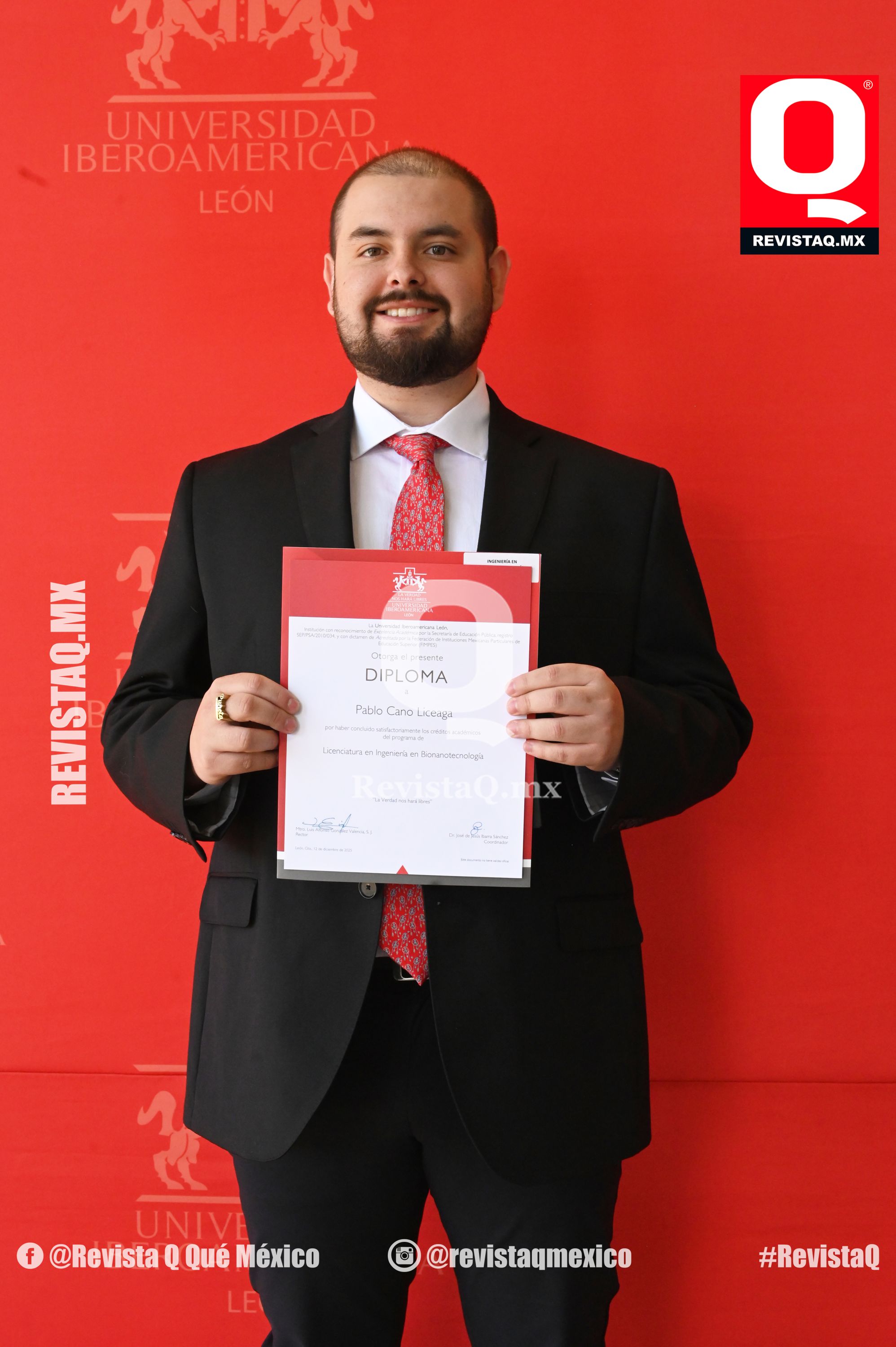 ENTREGAN DIPLOMAS DE LICENCIATURAS EN LA IBERO LEÓN - Revista Q