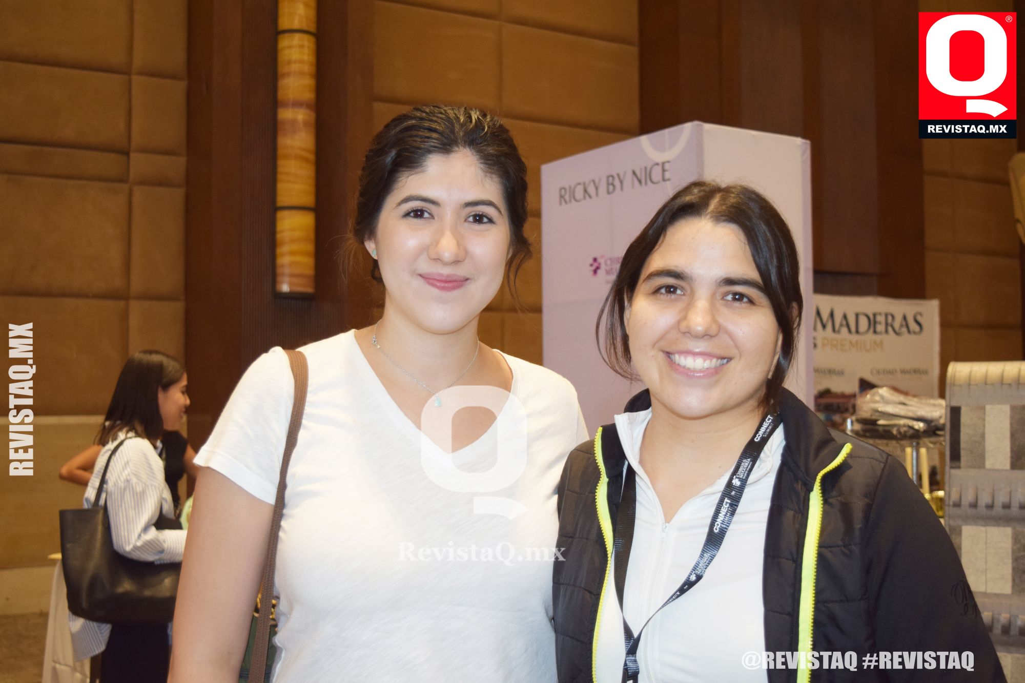 EXPOSICIÓN DE EMPRENDIMIENTO EN LA CIUDAD - Revista Q