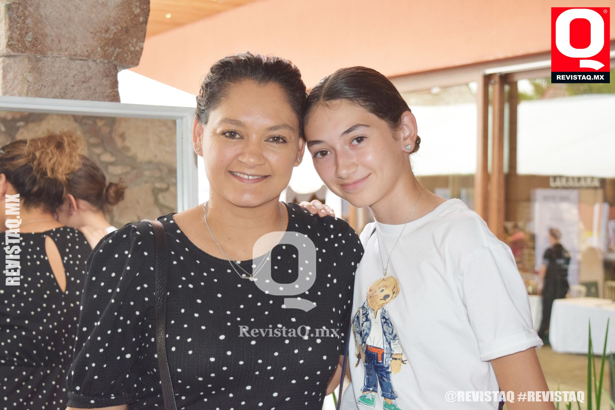 EXPOSICIÓN DE EMPRENDIMIENTO EN LA CIUDAD - Revista Q