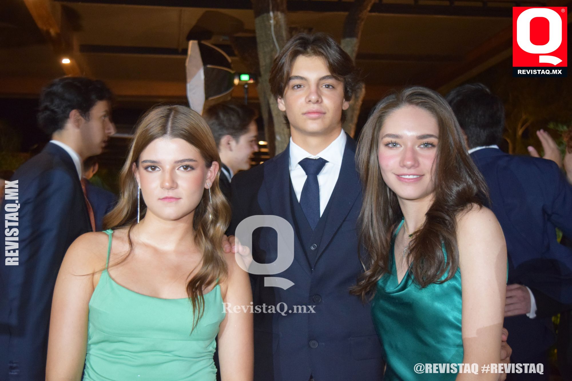 Egresados de la Prepa Anáhuac tienen su graduación - Revista Q