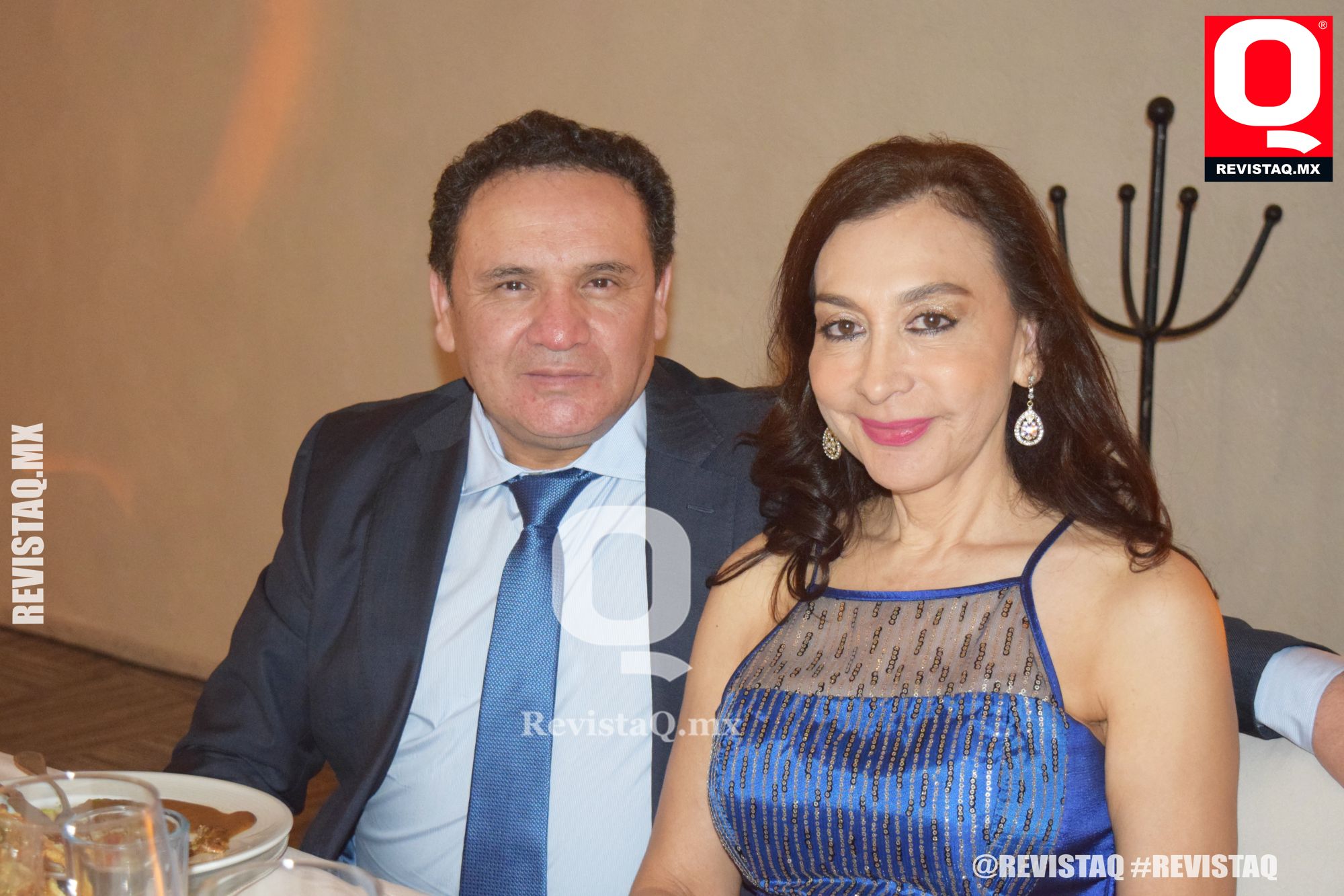 Festejan vigésimo primer aniversario - Revista Q