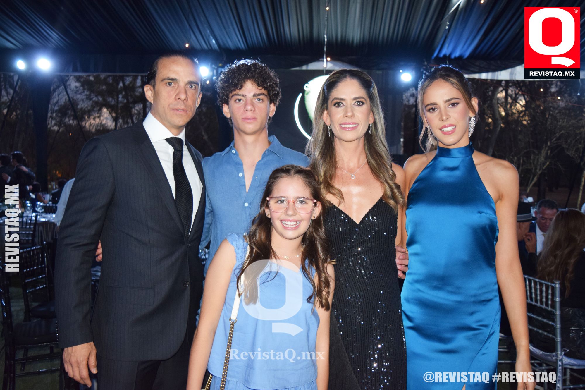 Gran celebración de graduados - Revista Q