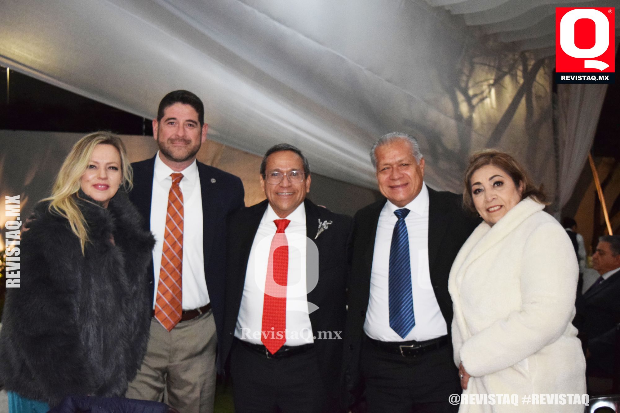 Martha Oliva y Kevin Ortiz, se dan el sí - Revista Q