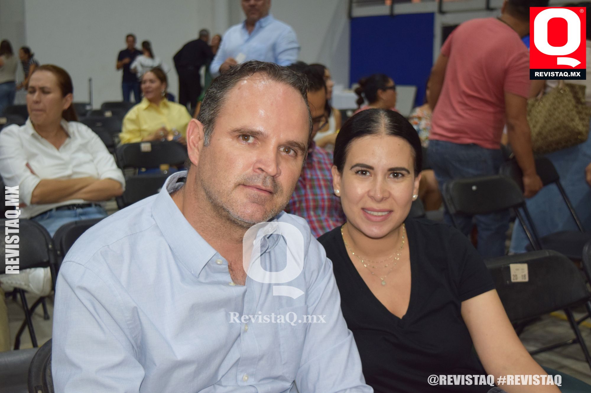 Presentan inspiradora conferencia - Revista Q