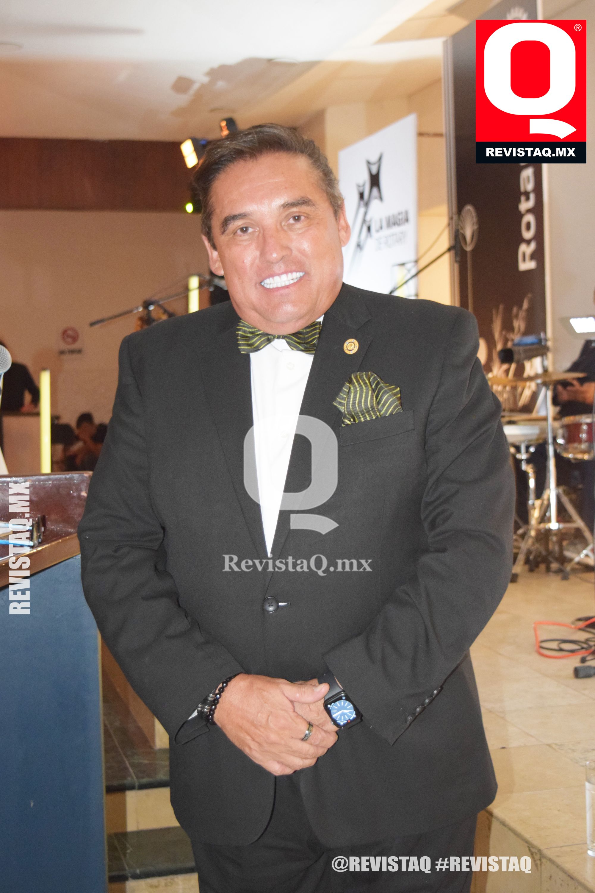 Q RETRO.- CONMEMORAN EL TRADICIONAL BAILE BLANCO Y NEGRO - Revista Q