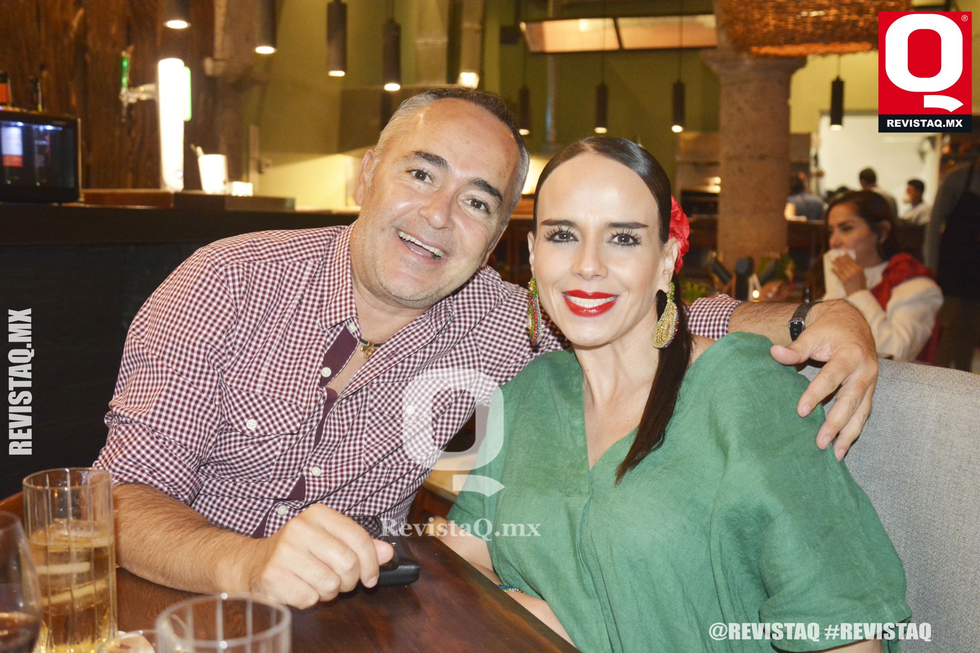 Q RETRO. - LA DULCE Y ENCANTADORA VIDA EN LOS BUENOS MOMENTOS - Revista Q