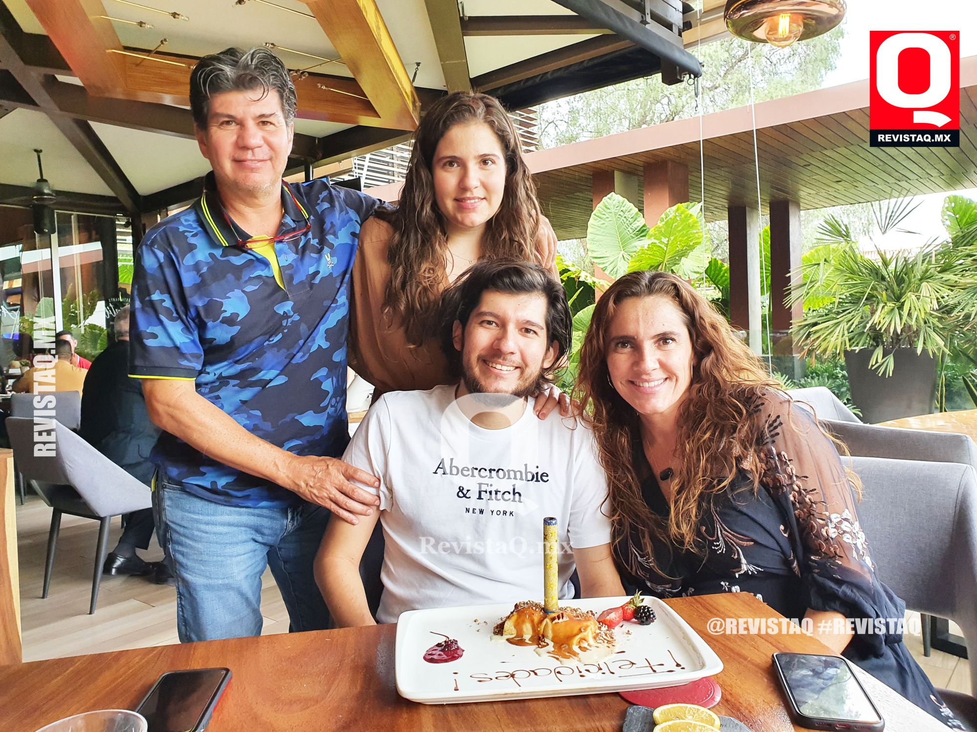 Q RETRO. - LA DULCE Y ENCANTADORA VIDA EN LOS BUENOS MOMENTOS - Revista Q