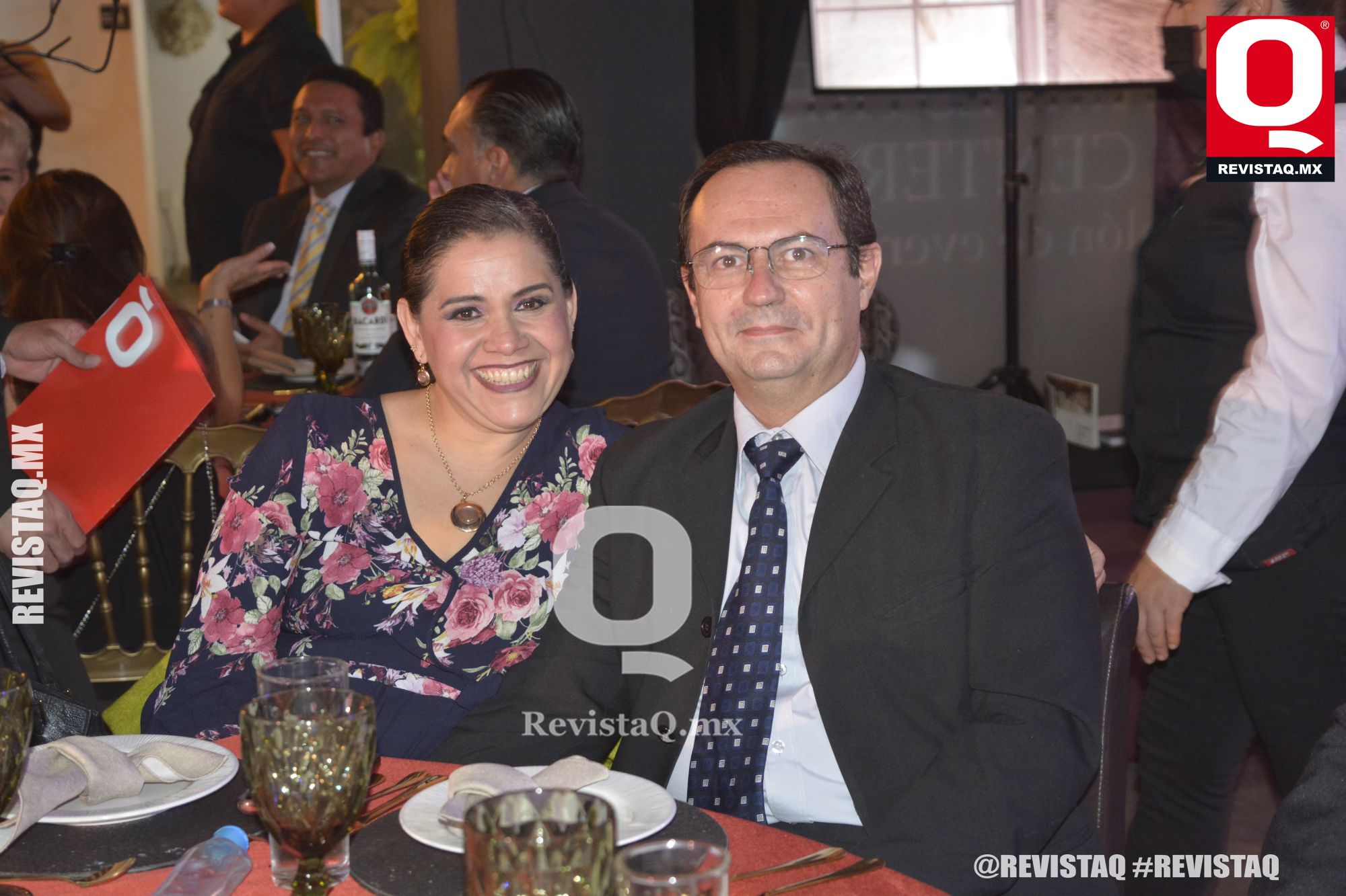 Q RETRO. - LLUVIA DE ESTRELLAS EN LOS PREMIOS Q EN EL CAMPESTRE CENTER ...