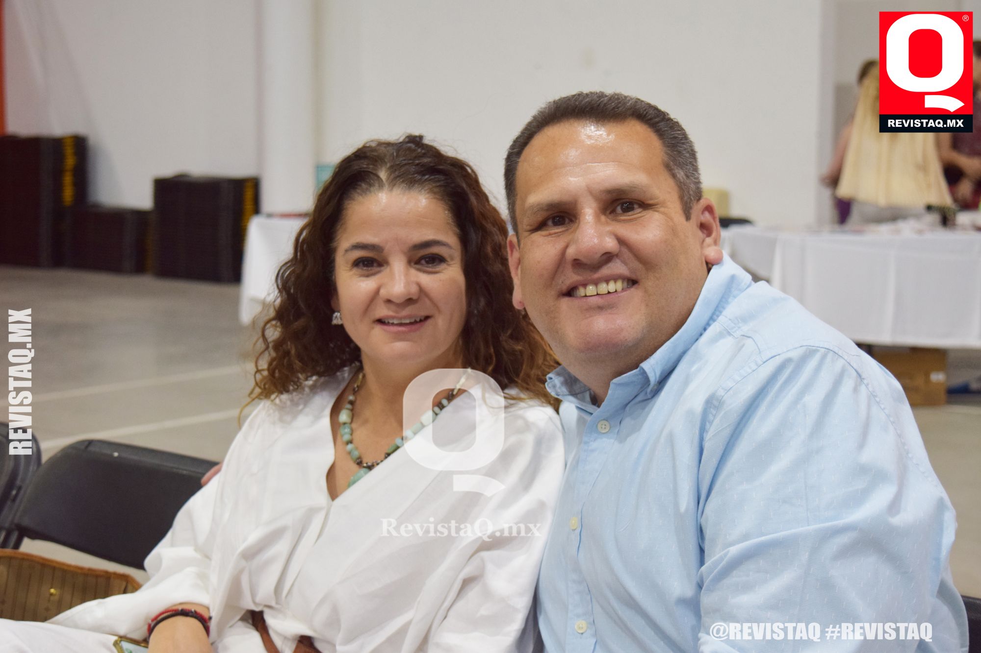 Q RETRO. - PRESENTAN CONFERENCIA - Revista Q