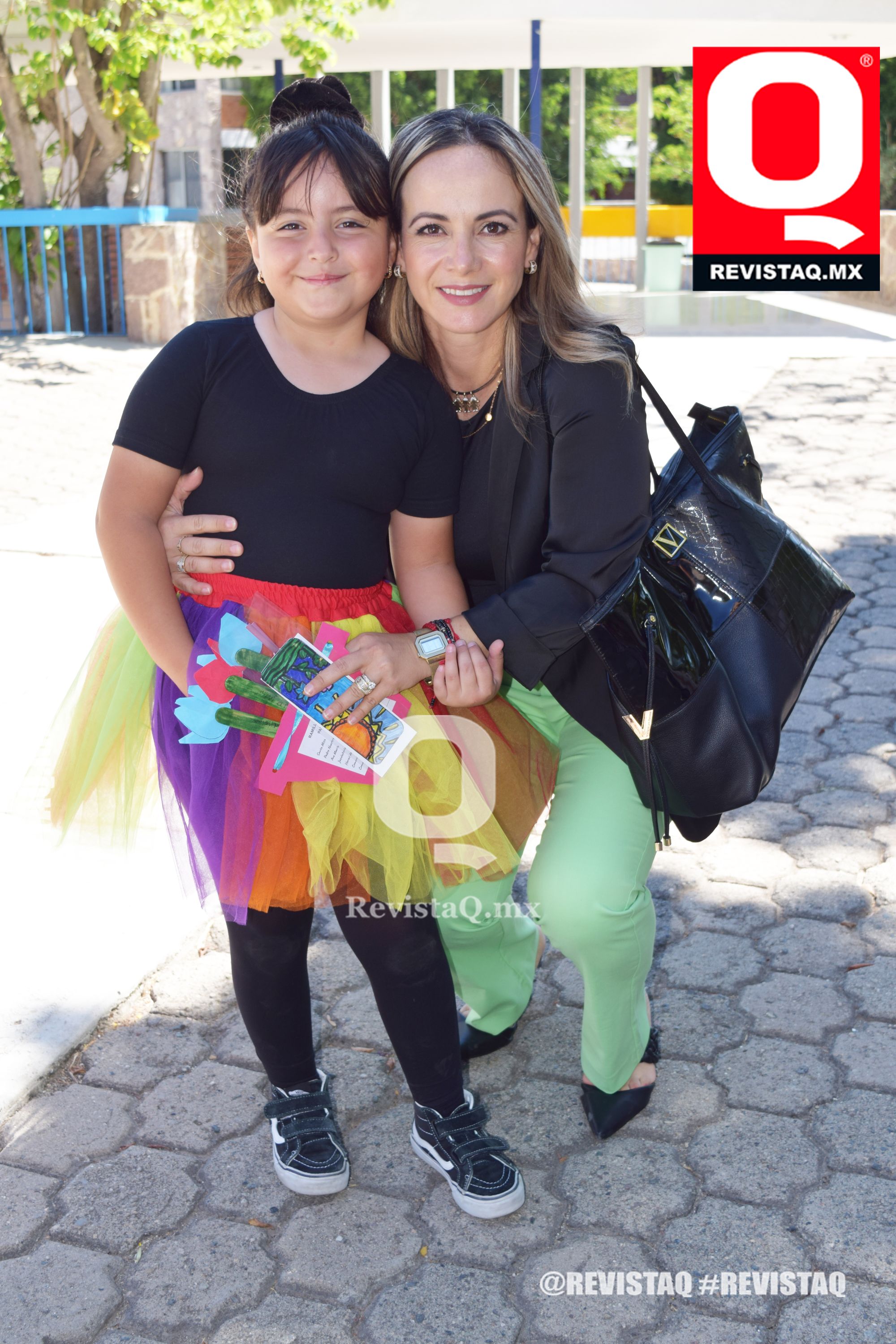 Q Retro.-. HOMENAJE A MAMÁS EN EL MIRAFLORES - Revista Q