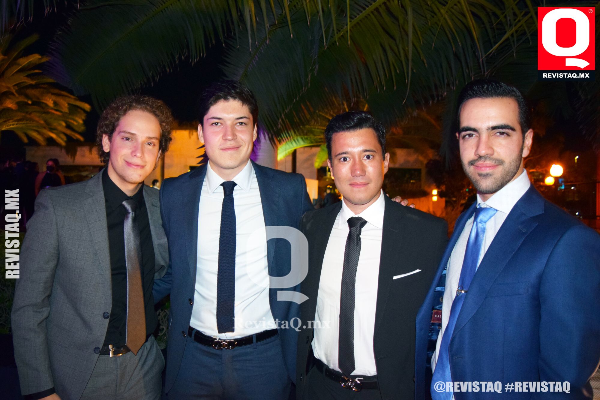 Q Retro.- SE GRADÚAN FELICES - Revista Q