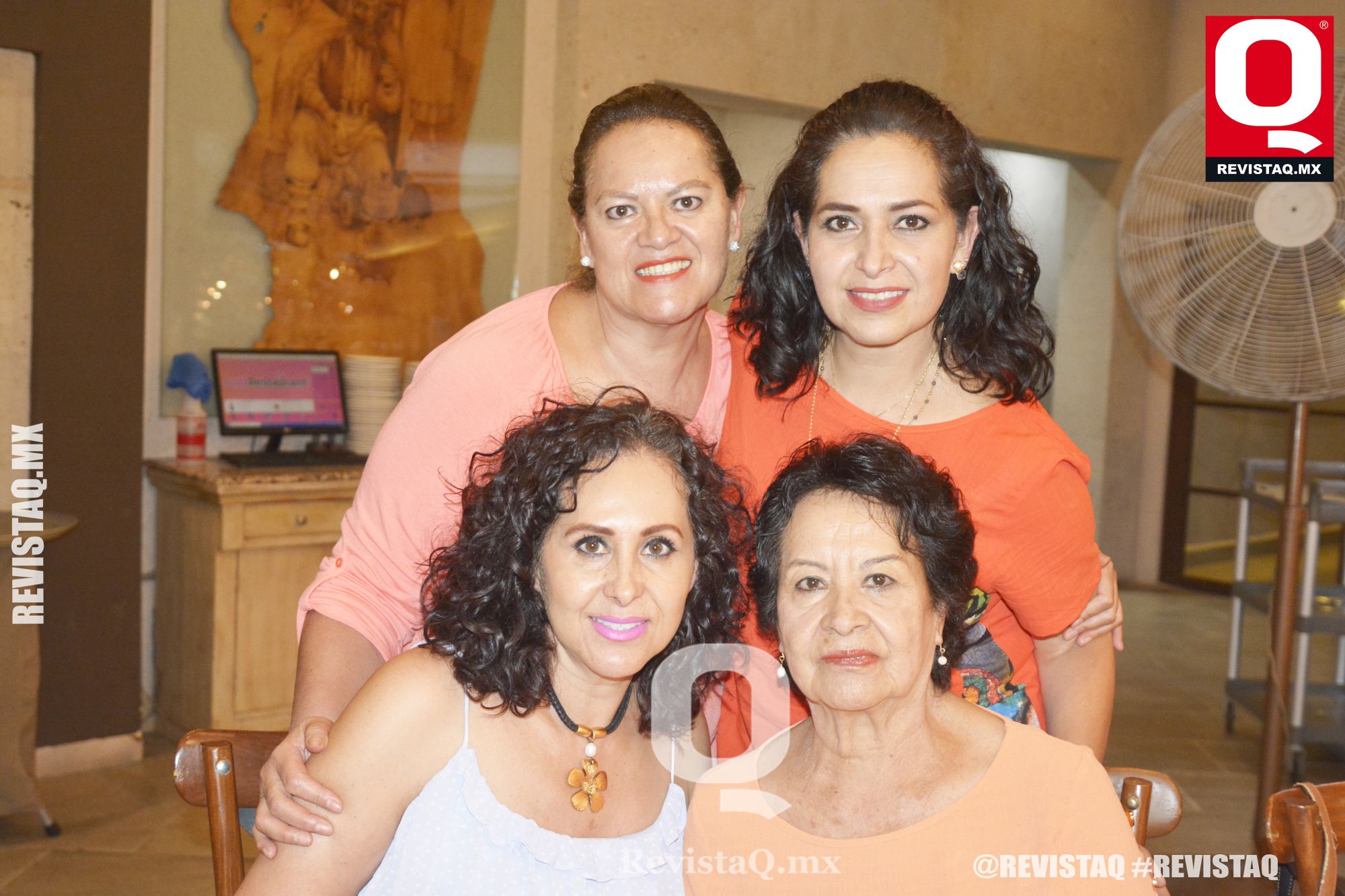 Q Retro. - ¡Festejan en grande! - Revista Q