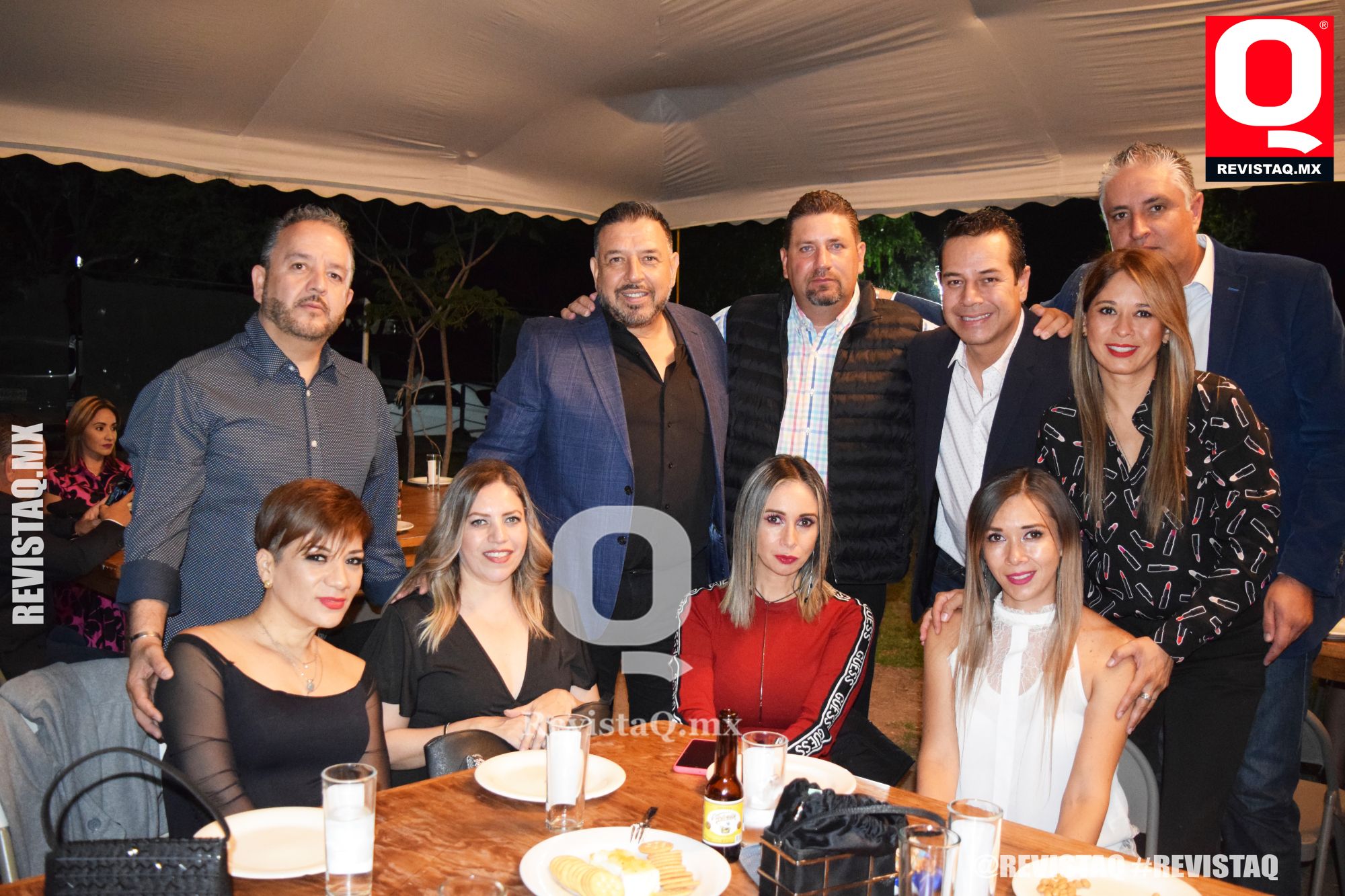 Q Retro. - Se reúnen para festejar sus 50 años - Revista Q