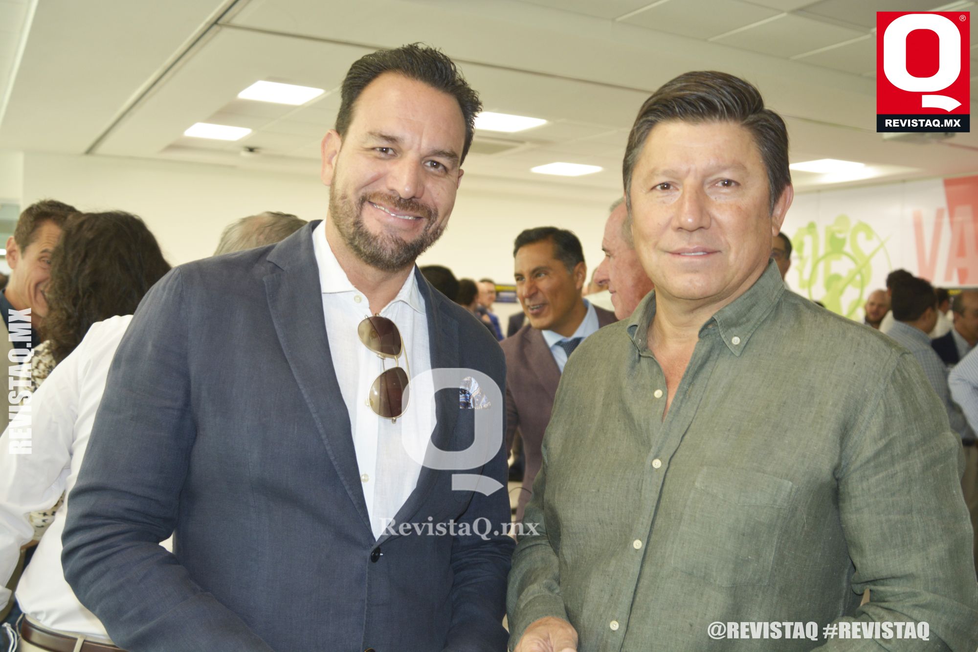 Q Retro. - Se reúnen 5 generaciones de empresarios - Revista Q