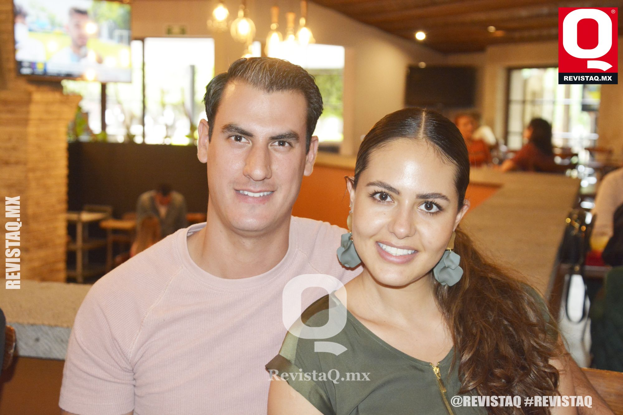 Q Retro. - ¡Festejan en grande! - Revista Q