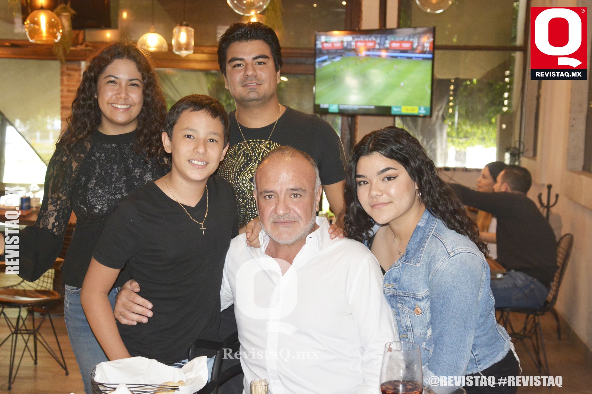 Q retro. – ¡Forever, the people! - Revista Q