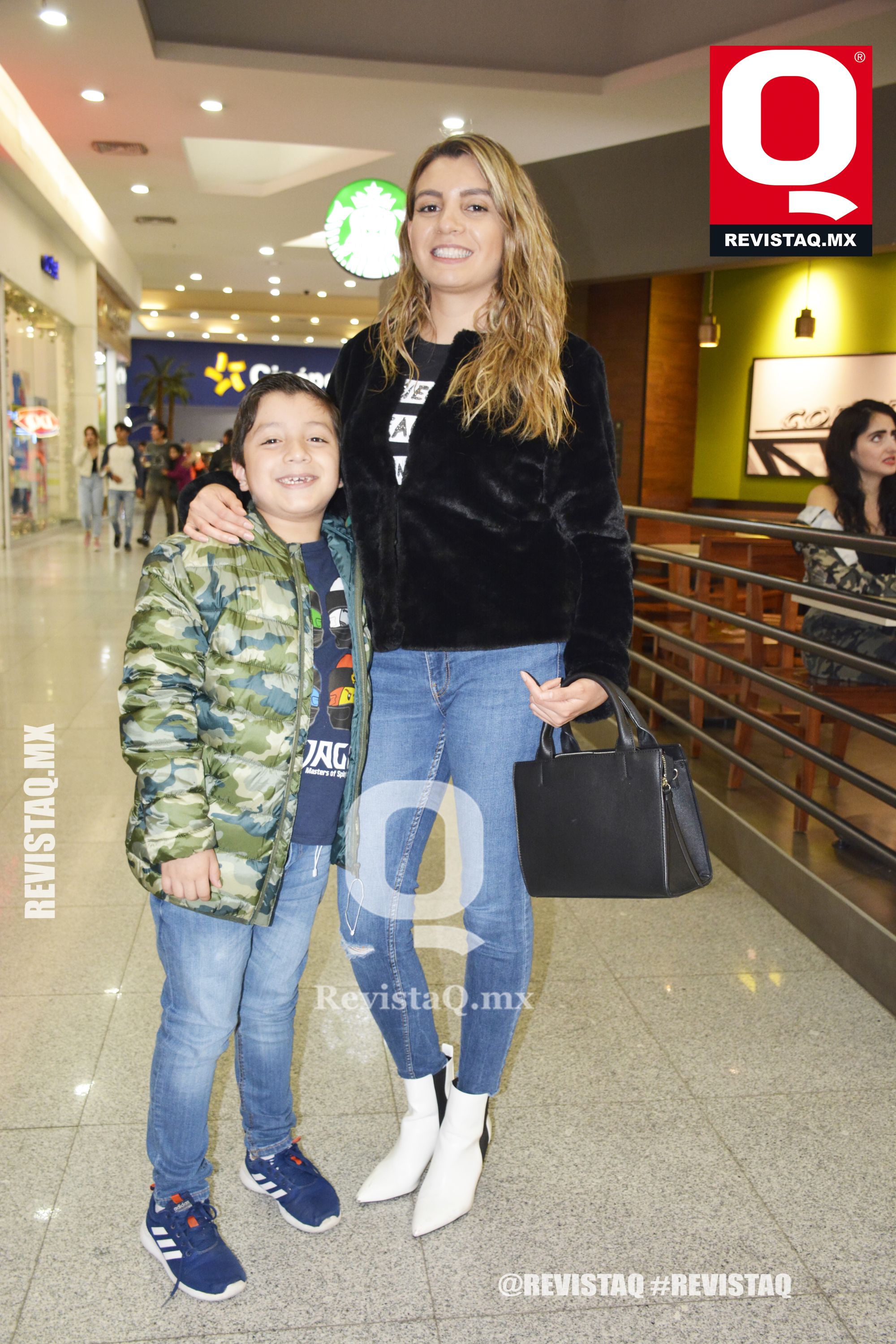 Q retro. – LA BELLA Y DULCE VIDA EN LAS PLAZAS - Revista Q