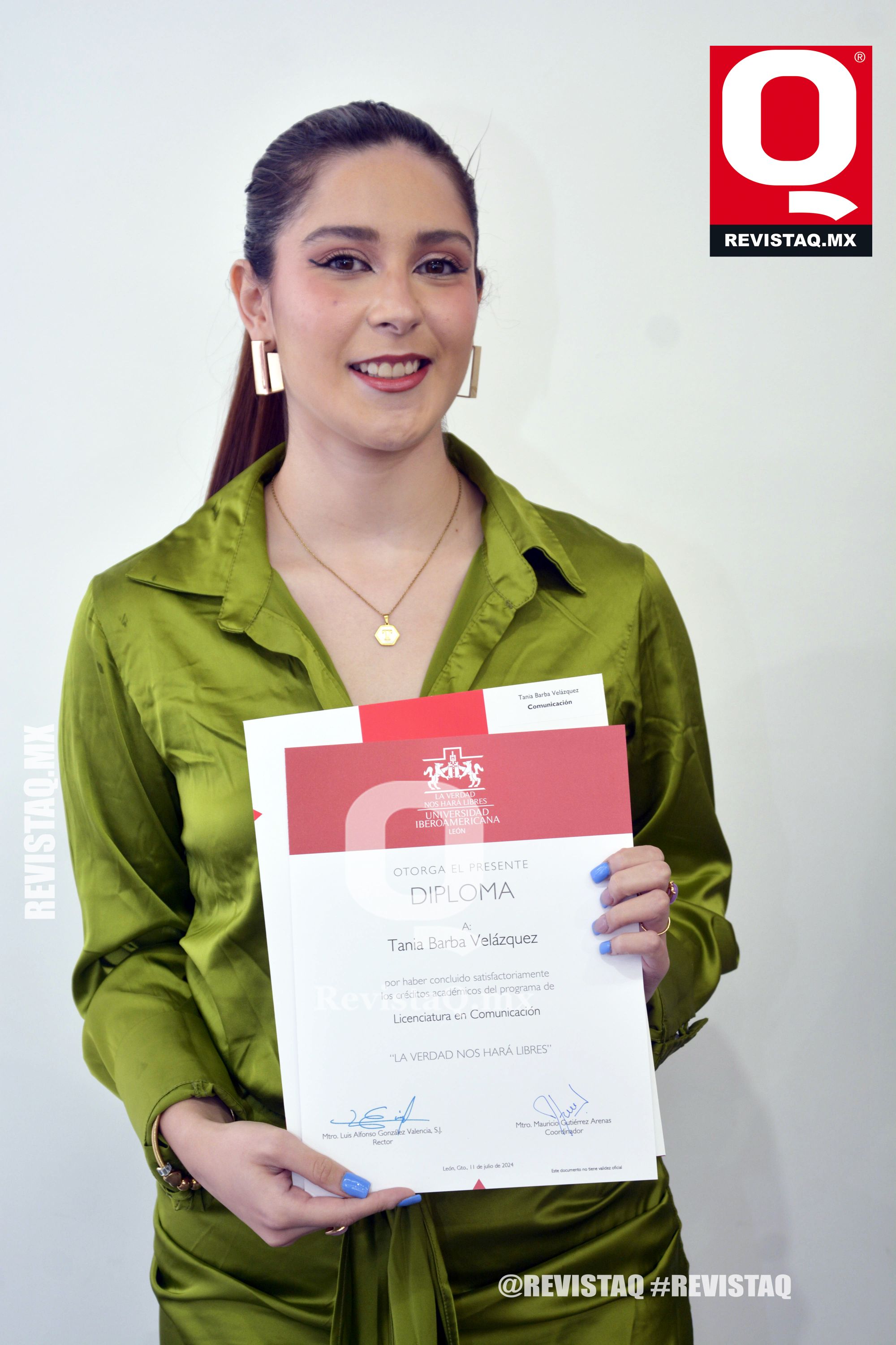 Q retro. - Diploma que enorgullece! - Revista Q