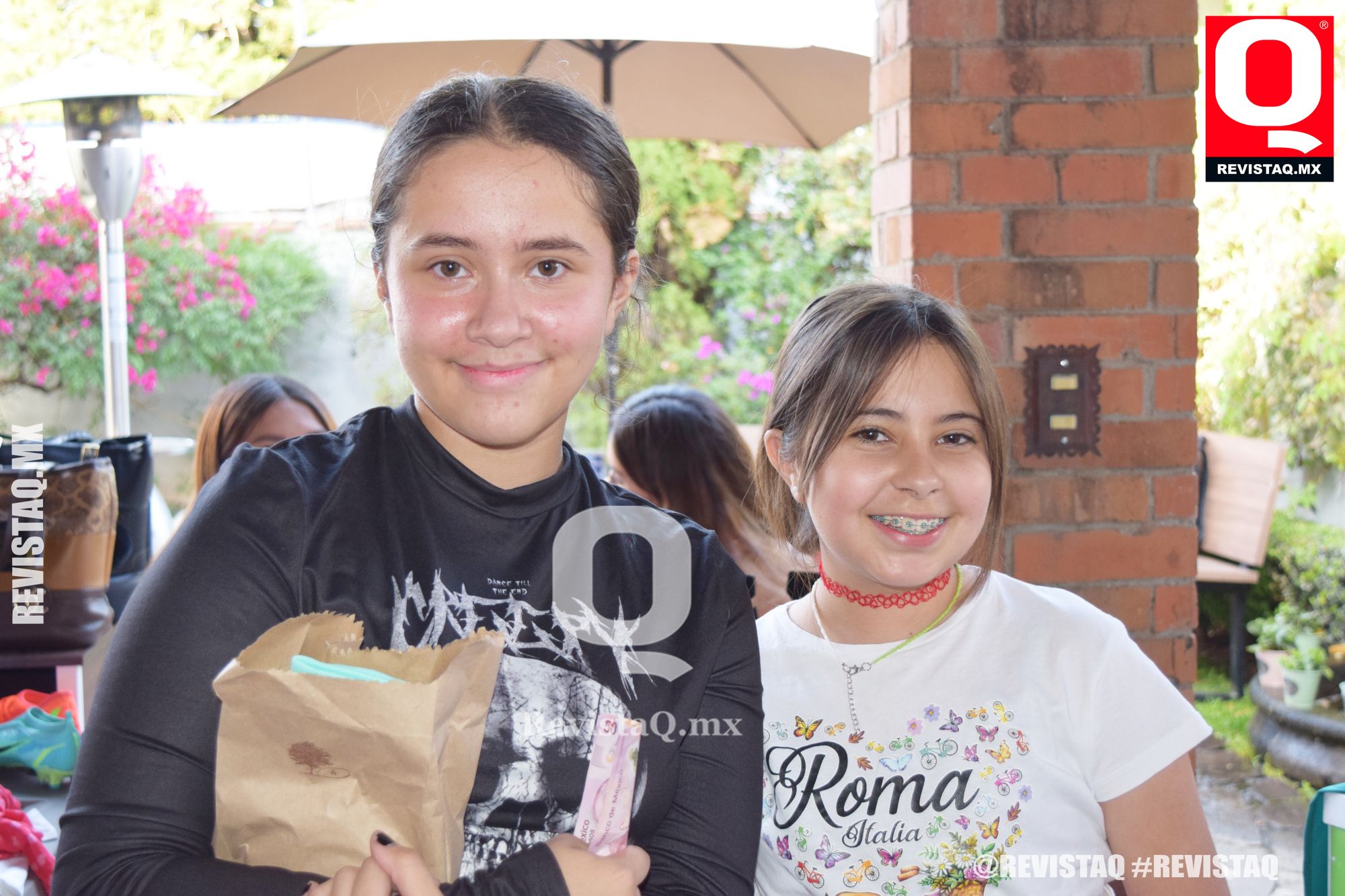 Q retro. - SE LLEVA A CABO BAZAR - Revista Q