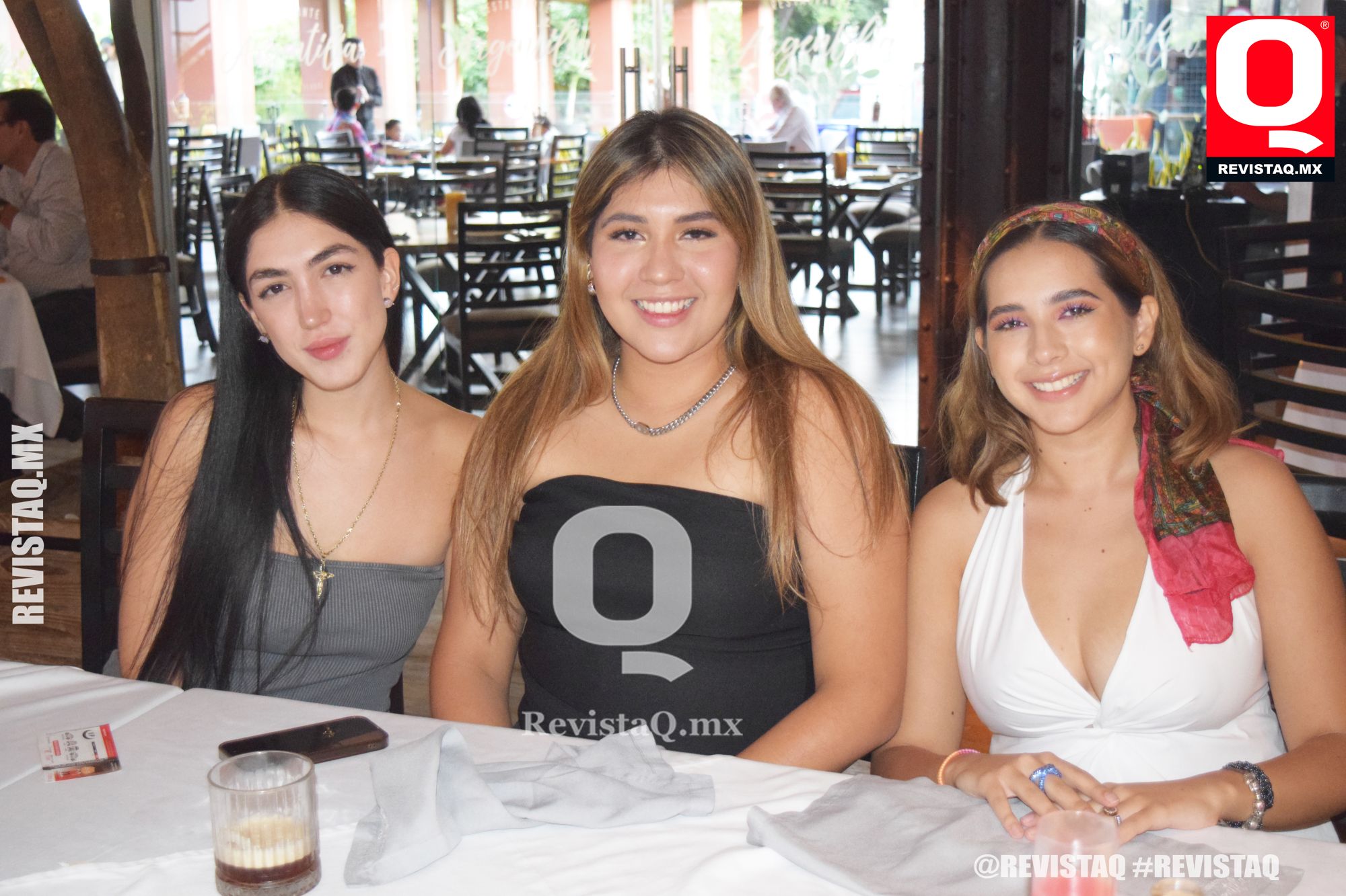 Q retro. – “Viva la Gente” - Revista Q