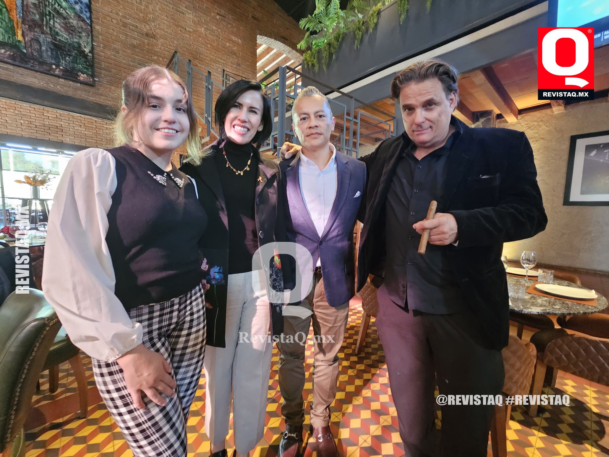 Recibe el premio Q Damián Chapa el famoso Miklo en la película Blood in ...