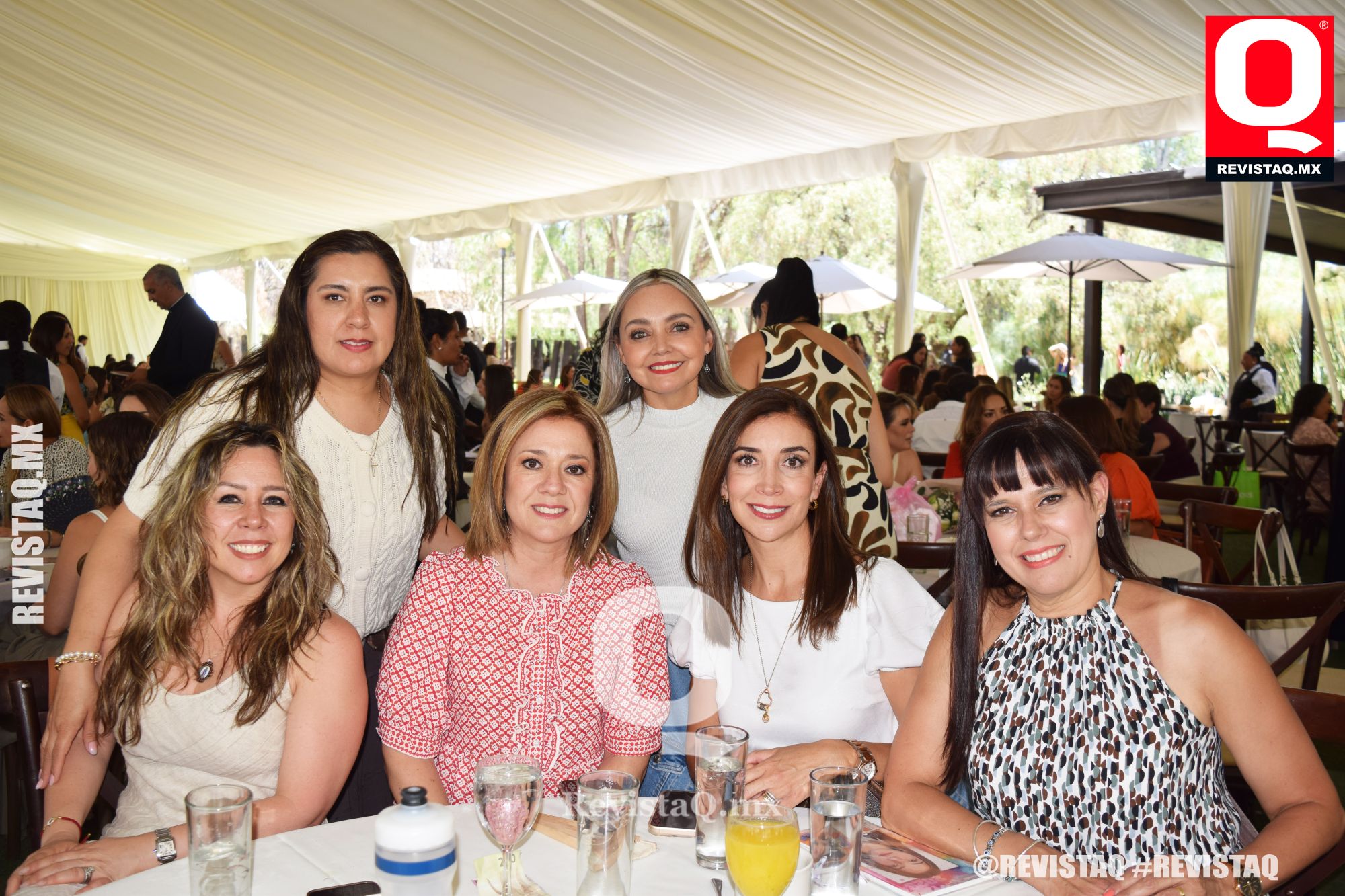 “UN GRAN DÍA PARA LAS MAMÁS” - Revista Q