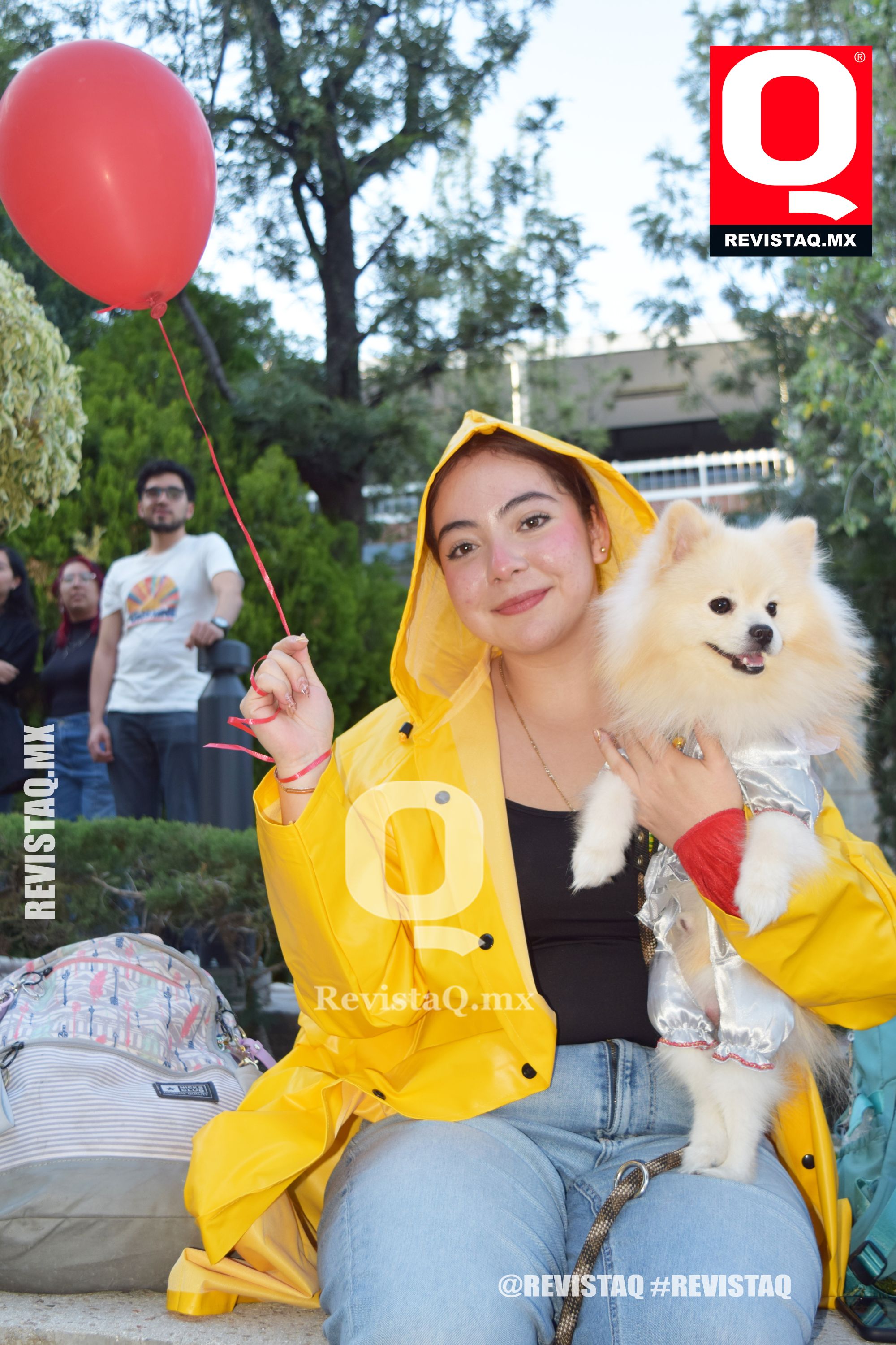 Viven tradiciones del día de muertos en comunidad universitaria - Revista Q